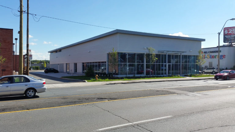 Coliseum Auto Sales – Harbridge and Cross